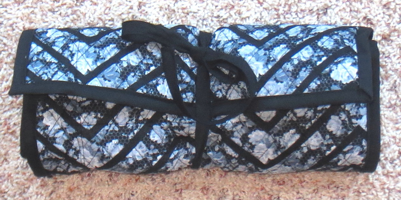 Techie’s Gadget Roll pattern available | Mystery Bay Quilt Design